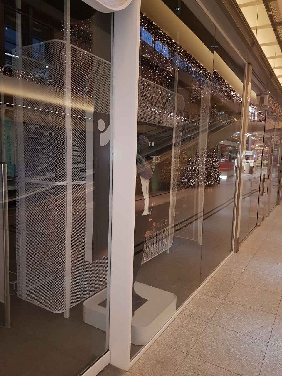 Horizontal Schiebewände HSW, mobile Trennwände aus Sicherheitsglas ...