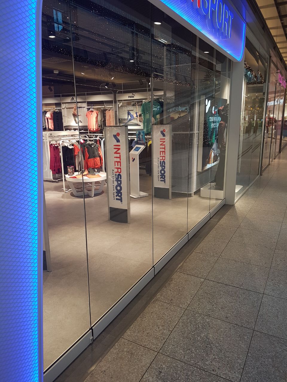Horizontal Schiebewände HSW, mobile Trennwände aus Sicherheitsglas ...